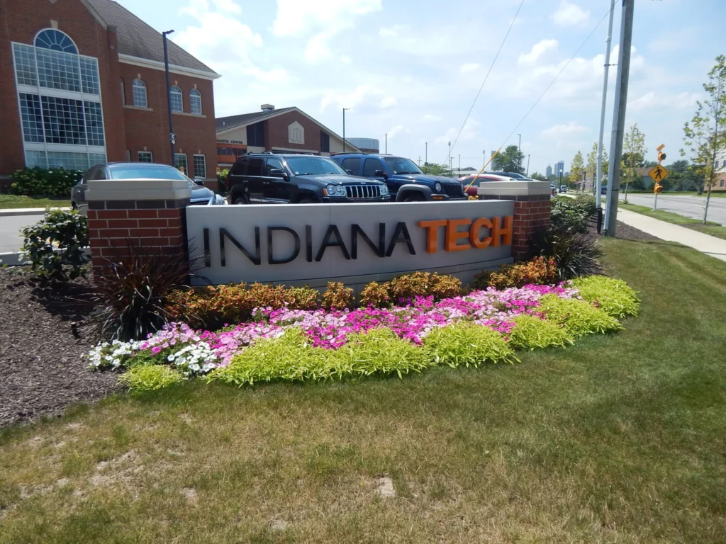 IT-Monument-II - Hayes Design Co